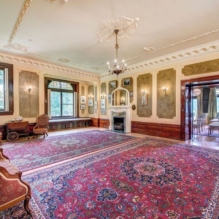 Event Planner in Calgary | Wedding Venue & Photoshoot Services | Genuvenue